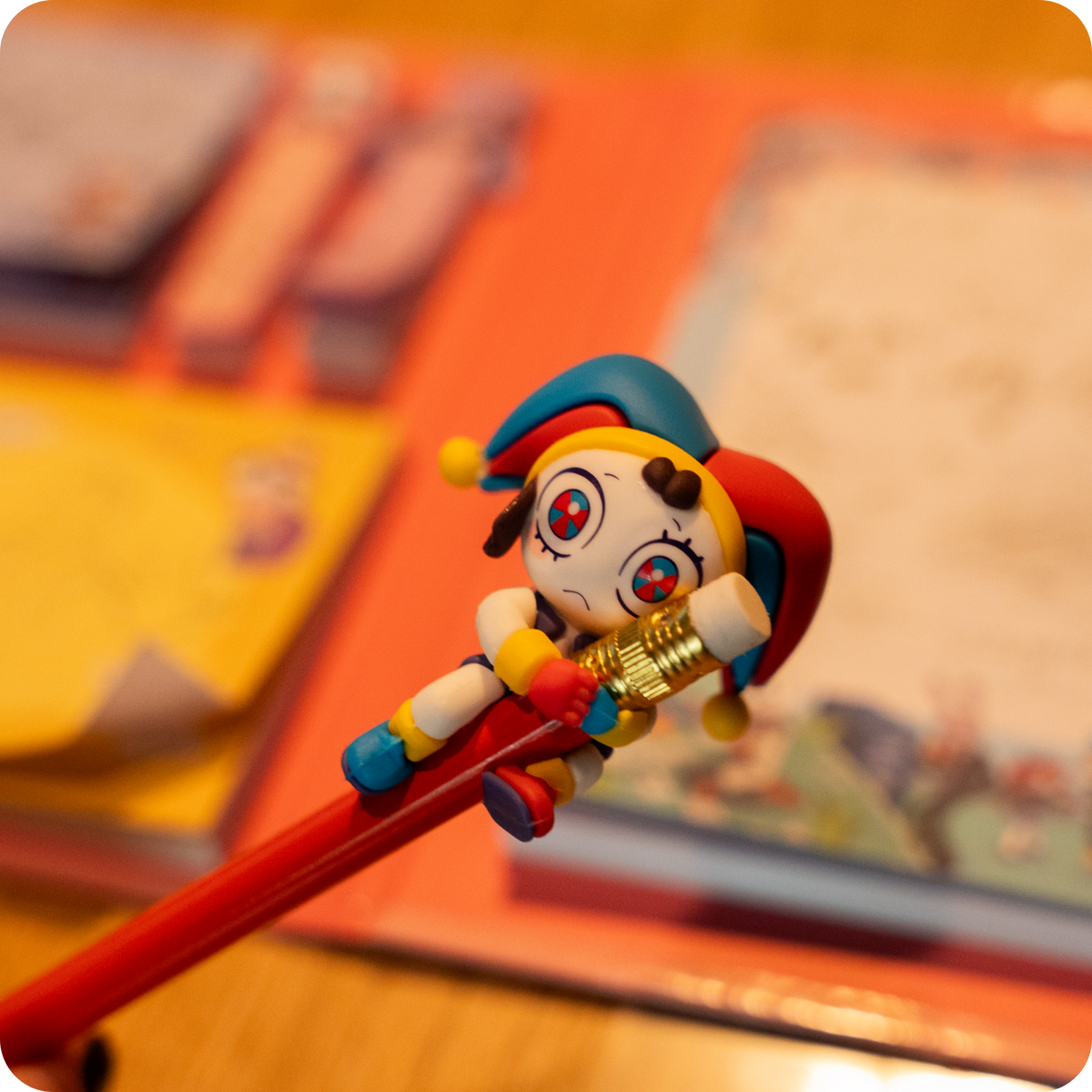 Set en estilo anime de El asombroso circo digital – Glitch Productions ...